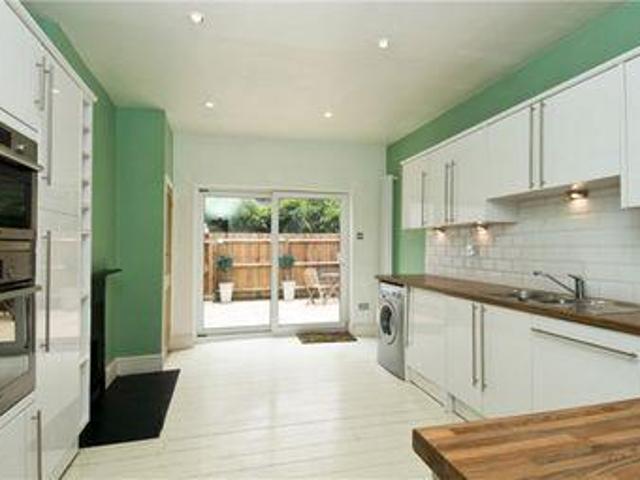 3 Bedrooms Terraced house for rent in St Elmo Road, Wendell Park, London W12