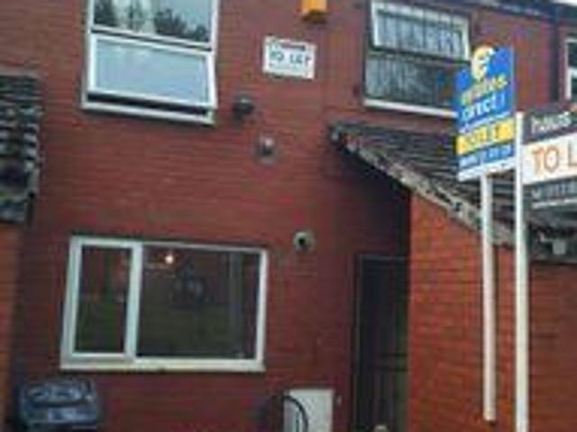 3 Bedrooms Terraced house for rent in St Johns Close, Hyde Park, Leeds LS6