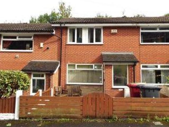 3 Bedrooms Terraced house for rent in St Stephens Close, Bolton BL2