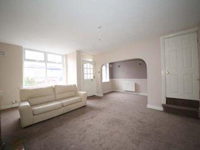 3 Bedrooms Terraced house for rent in Strathmore Street, Leeds, West Yorkshire LS9