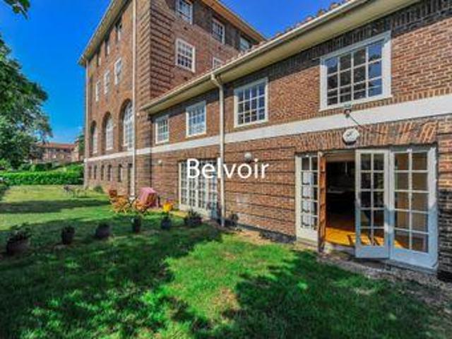 3 Bedrooms Terraced house for rent in Scott Avenue, London SW15