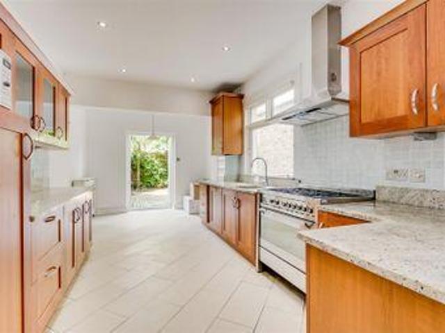 3 Bedrooms Terraced house for rent in Seymour Road, London W4