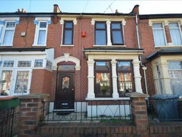3 Bedrooms Terraced house for rent in Shakespeare Crescent, London E12