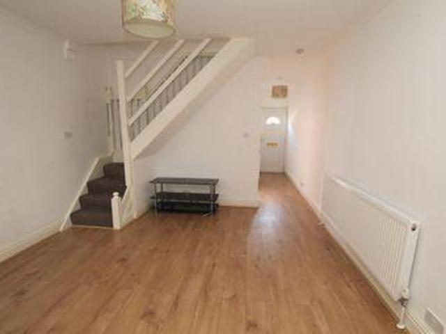 3 Bedrooms Terraced house for rent in Shrubbery Road, London N9