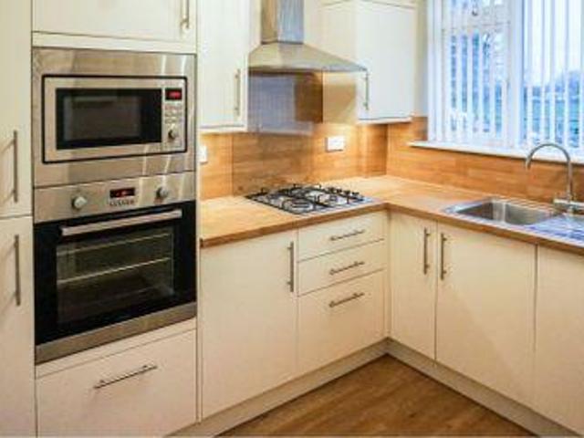 3 Bedrooms Terraced house for rent in Talgarth Road, Manchester M40
