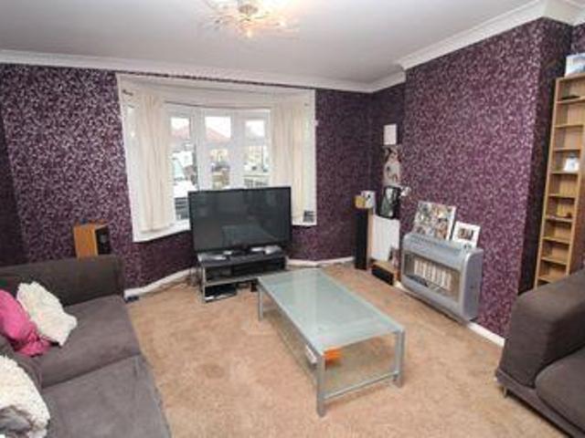 3 Bedrooms Terraced house for rent in Tidford Road, Welling DA16