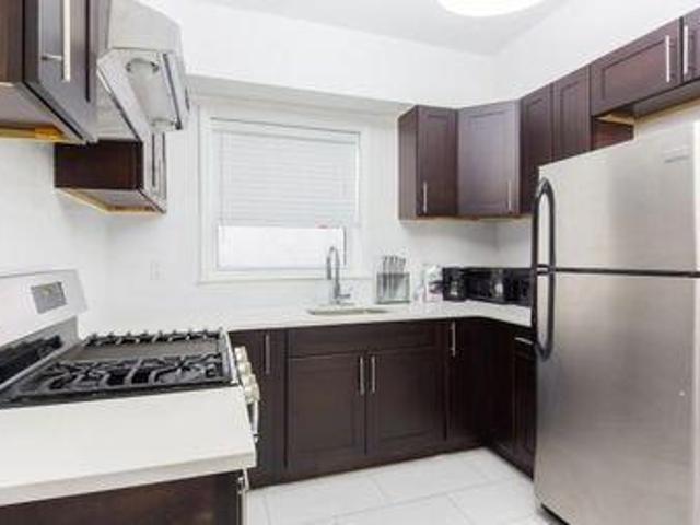 3 Bedrooms Terraced house for rent in Trinity Square, London SE1