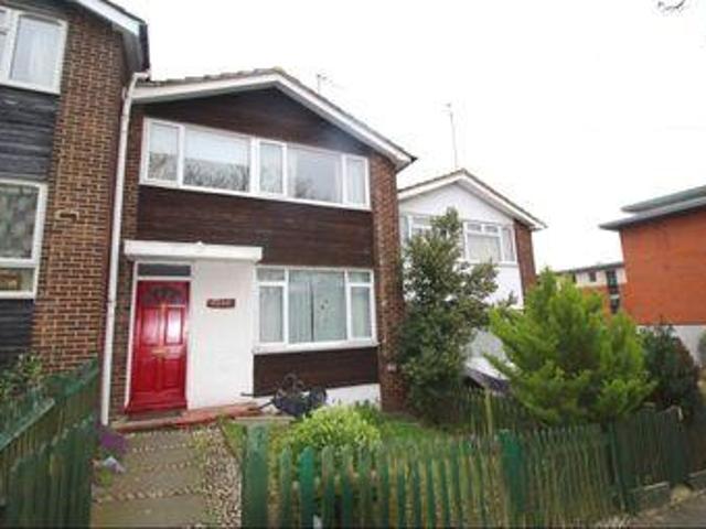 3 Bedrooms Terraced house for rent in Upbury Way, Chatham ME4