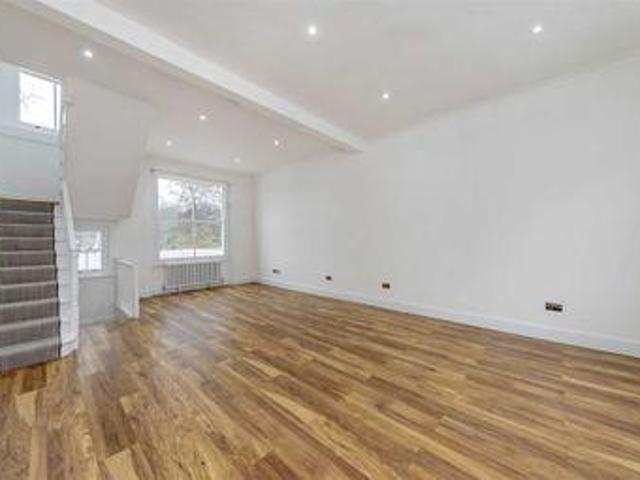 3 Bedrooms Terraced house for rent in Vale Of Health, London NW3