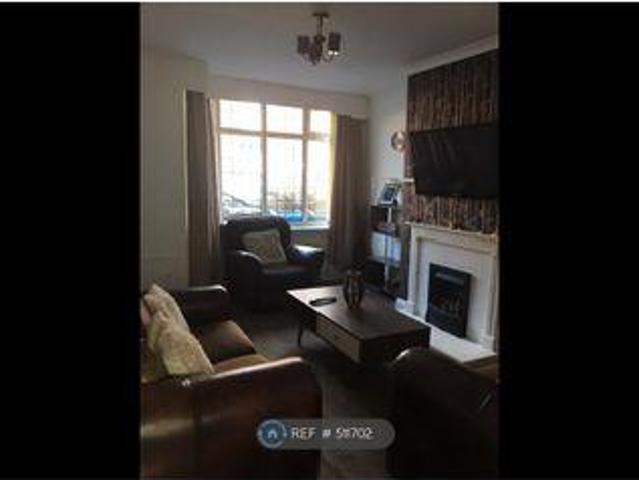 3 Bedrooms Terraced house for rent in Valentine Street, Manchester M35