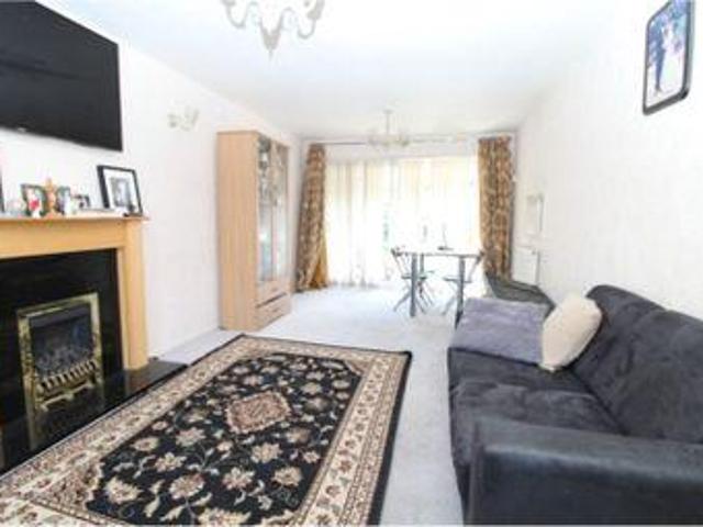 3 Bedrooms Terraced house for rent in Valley Drive, Gravesend DA12