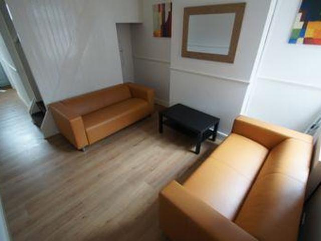 3 Bedrooms Terraced house for rent in Villiers Street, Coventry CV2