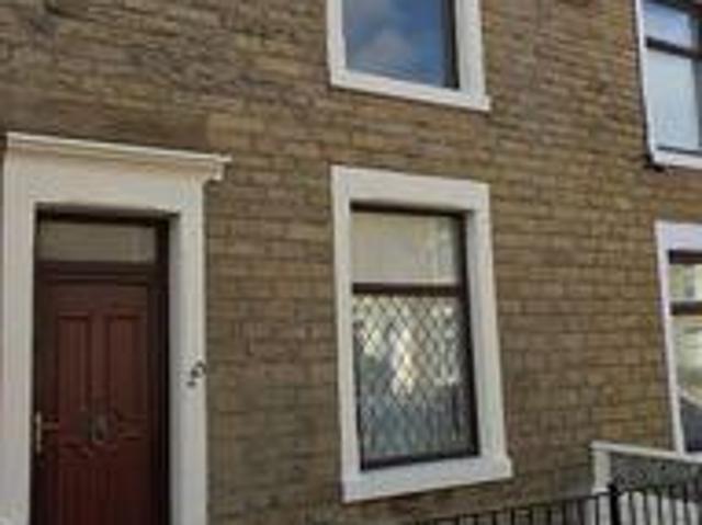 3 Bedrooms Terraced house for rent in Walmsley Street, Darwen, Lancashire BB3