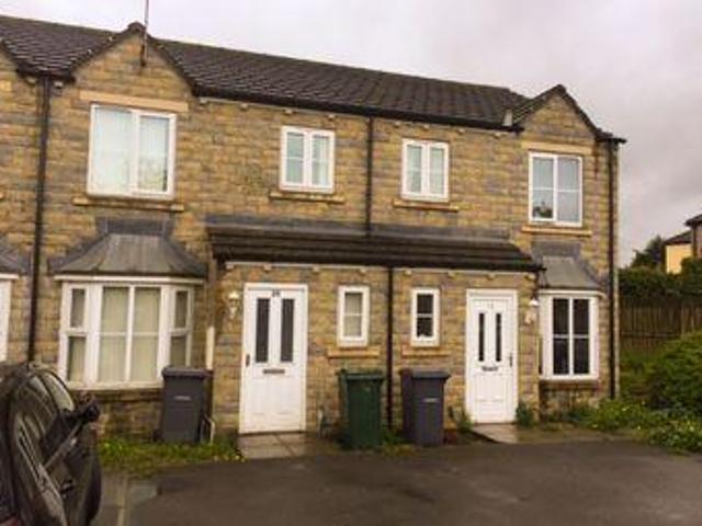 3 Bedrooms Terraced house for rent in West Dean Close, Queensbury BD13