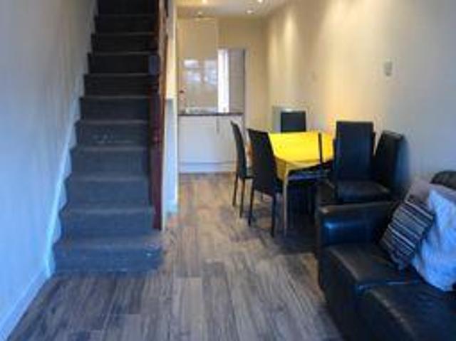 3 Bedrooms Terraced house for rent in Westfield Drive, Kenton / Harrow HA3