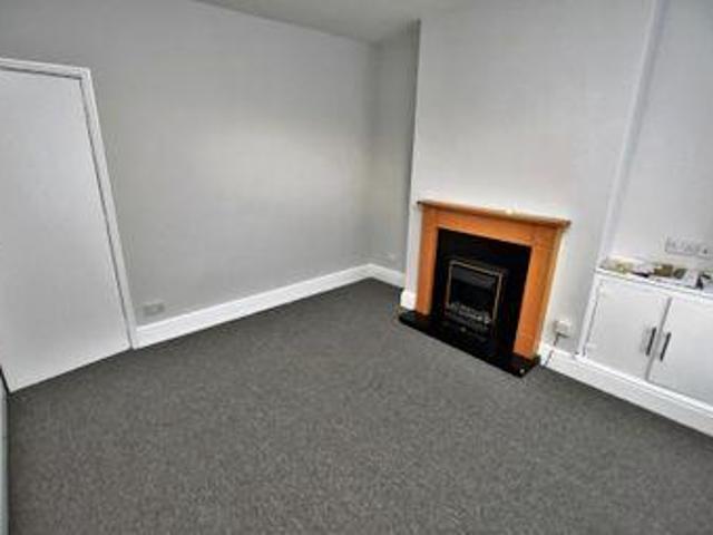 3 Bedrooms Terraced house for rent in Wilford Crescent West, Nottingham NG2