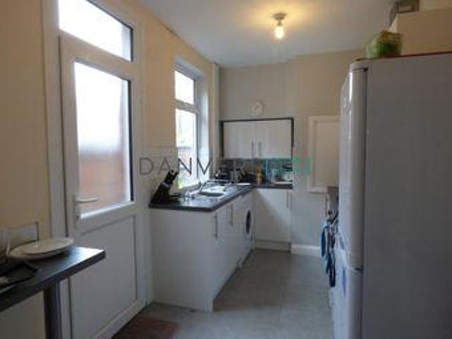 3 Bedrooms Terraced house for rent in Windermere Street, Leicester LE2