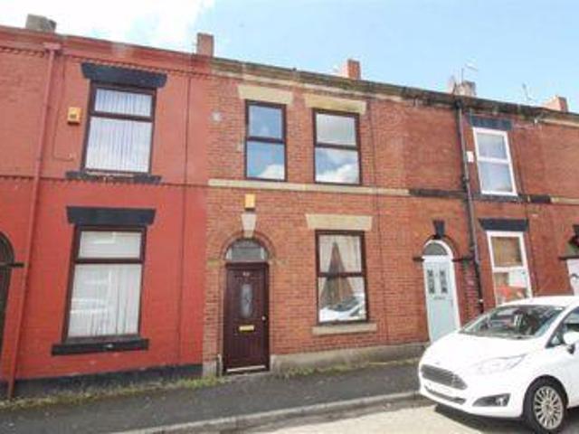 3 Bedrooms Terraced house for rent in Wood Street, Bury, Bury BL8