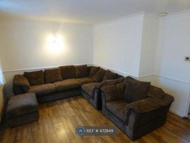 3 Bedrooms Terraced house for rent in Wren Court, Slough SL3