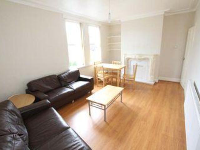3 Bedrooms Terraced house for rent in 3 Double Bedrooms, Bentley Lane, Leeds, West Yorkshire LS6