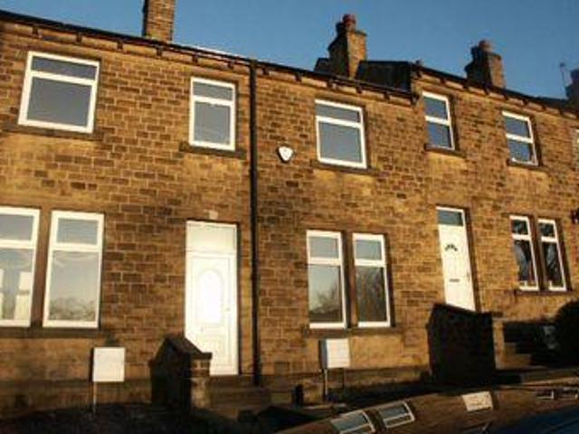 3 Bedrooms Terraced house for rent in 69 Wakefield Road, Huddersfield HD8
