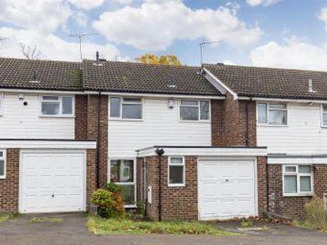 3 Bedrooms Terraced house for sale in Malcolm Way, London E11