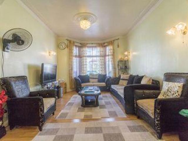 3 Bedrooms Terraced house for sale in Masterman Road, London E6