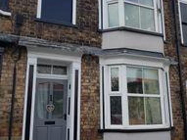 3 Bedrooms Terraced house for sale in Middle Street South, Driffield YO25