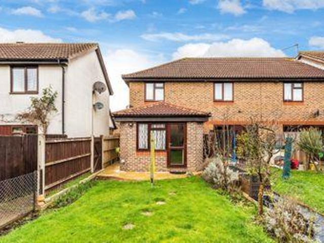 3 Bedrooms Terraced house for sale in Middlefield, Horley RH6