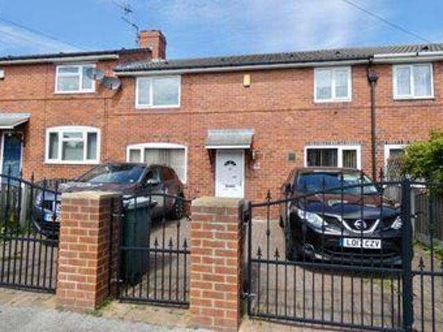 3 Bedrooms Terraced house for sale in Middleton Park Grove, Middleton, Leeds LS10