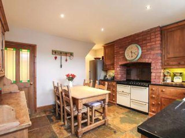 3 Bedrooms Terraced house for sale in Moorview, Methley LS26