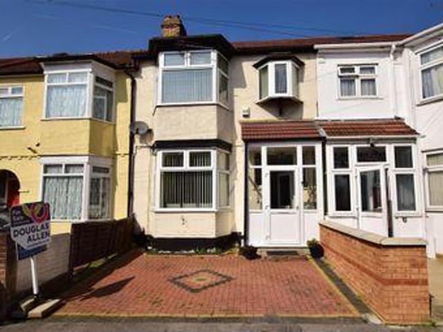 3 Bedrooms Terraced house for sale in Natal Road, Ilford, Essex IG1