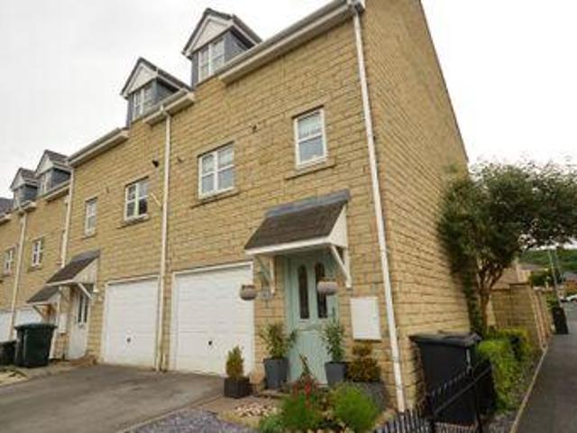 3 Bedrooms Terraced house for sale in Navigation Drive, Apperley Bridge, Bradford BD10