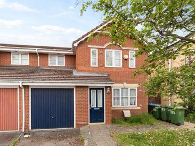 3 Bedrooms Terraced house for sale in Newmarsh Road, London SE28