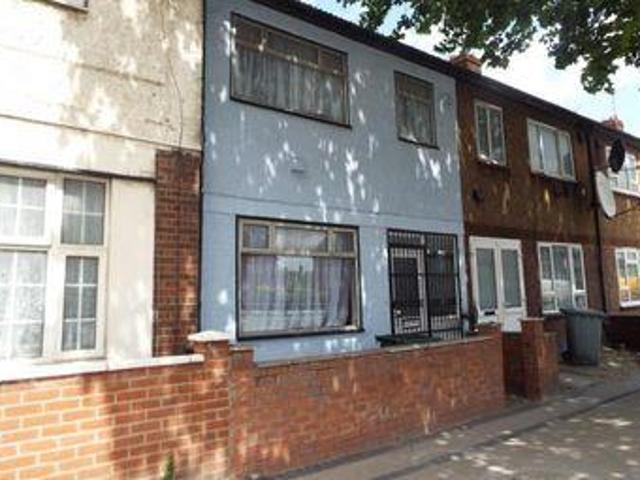 3 Bedrooms Terraced house for sale in Newham Way, Canning Town, London E16