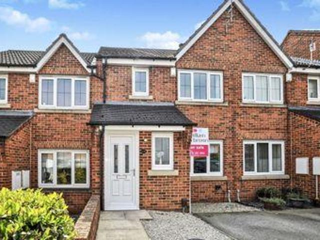 3 Bedrooms Terraced house for sale in Newlands, Farsley, Leeds LS28