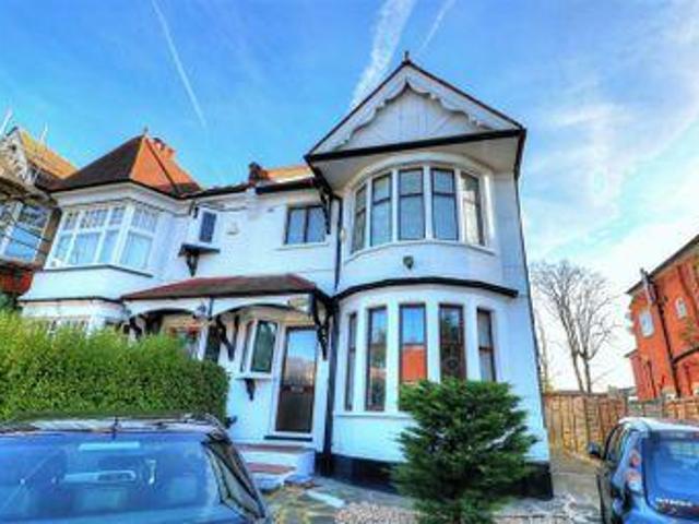 3 Bedrooms Terraced house for sale in Nether Street, London N12