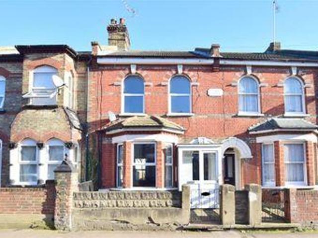 3 Bedrooms Terraced house for sale in Norfolk Road, Gravesend, Kent DA12