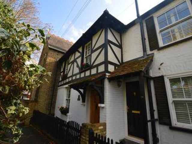 3 Bedrooms Terraced house for sale in Old Rope Walk, The Avenue, Lower Sunbury TW16