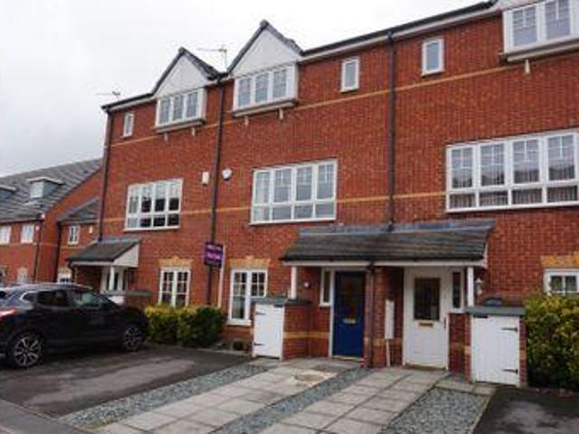 3 Bedrooms Terraced house for sale in Abbeyfield Close, Cale Green SK3