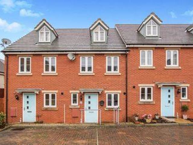 3 Bedrooms Terraced house for sale in Arnold Road, Mangotsfield, Bristol BS16