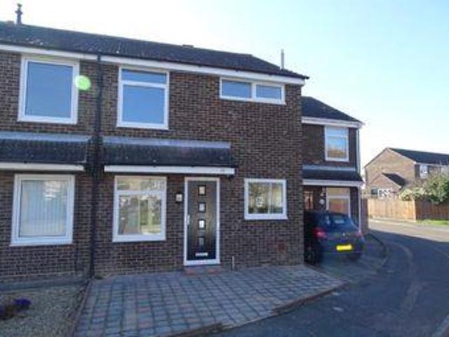 3 Bedrooms Terraced house for sale in Arnhem Close, Eaton Ford, St. Neots, Cambridgeshire PE19