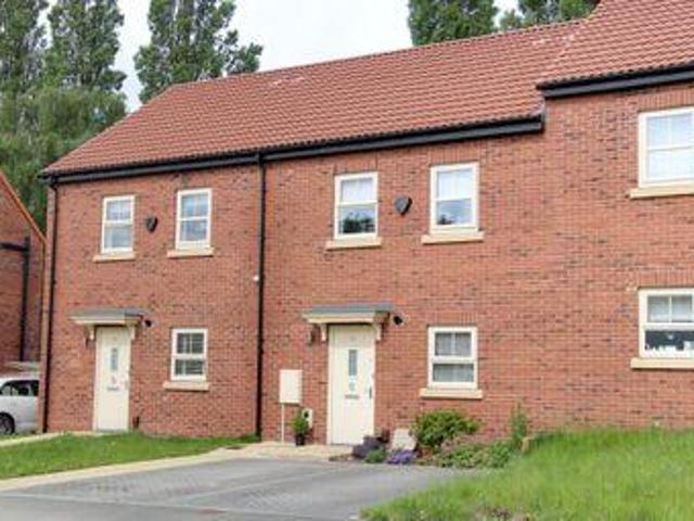 3 Bedrooms Terraced house for sale in Asket Drive, Leeds LS14