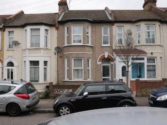 3 Bedrooms Terraced house for sale in Baden Road, Ilford IG1