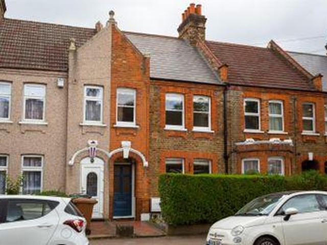 3 Bedrooms Terraced house for sale in Badlis Road, London E17