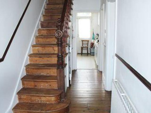 3 Bedrooms Terraced house for sale in Balloch Road, London SE6