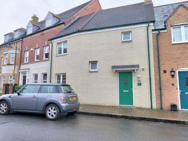 3 Bedrooms Terraced house for sale in Barbrook Road, Swindon SN1