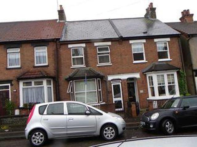 3 Bedrooms Terraced house for sale in Bartlett Road, Gravesend DA11