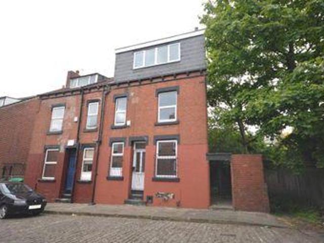 3 Bedrooms Terraced house for sale in Beamsley Place, Hyde Park, Leeds LS6