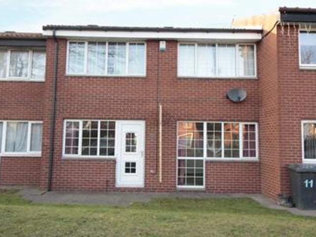 3 Bedrooms Terraced house for sale in Bosworth Road, Doncaster, South Yorkshire DN6